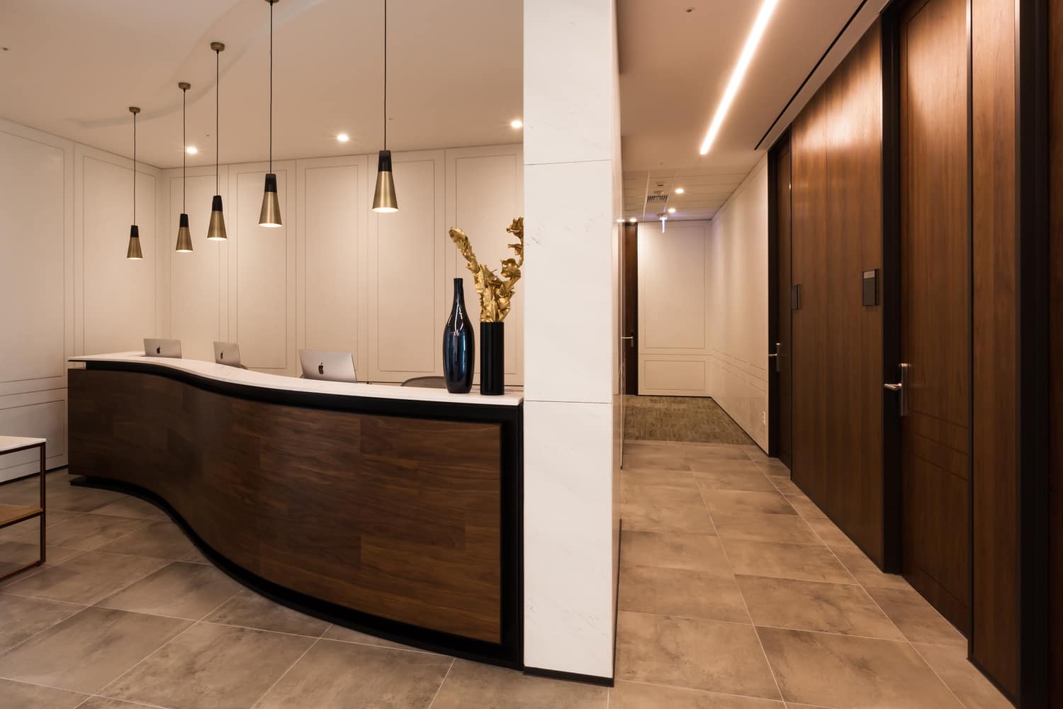 Coworking Three IFC - FLYDESK certified workspace