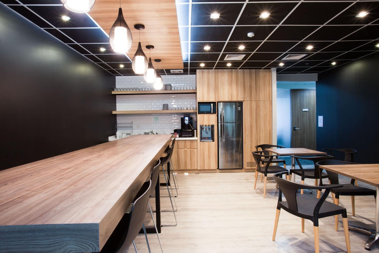 Office BGC Corporate Center - FLYDESK certified workspace