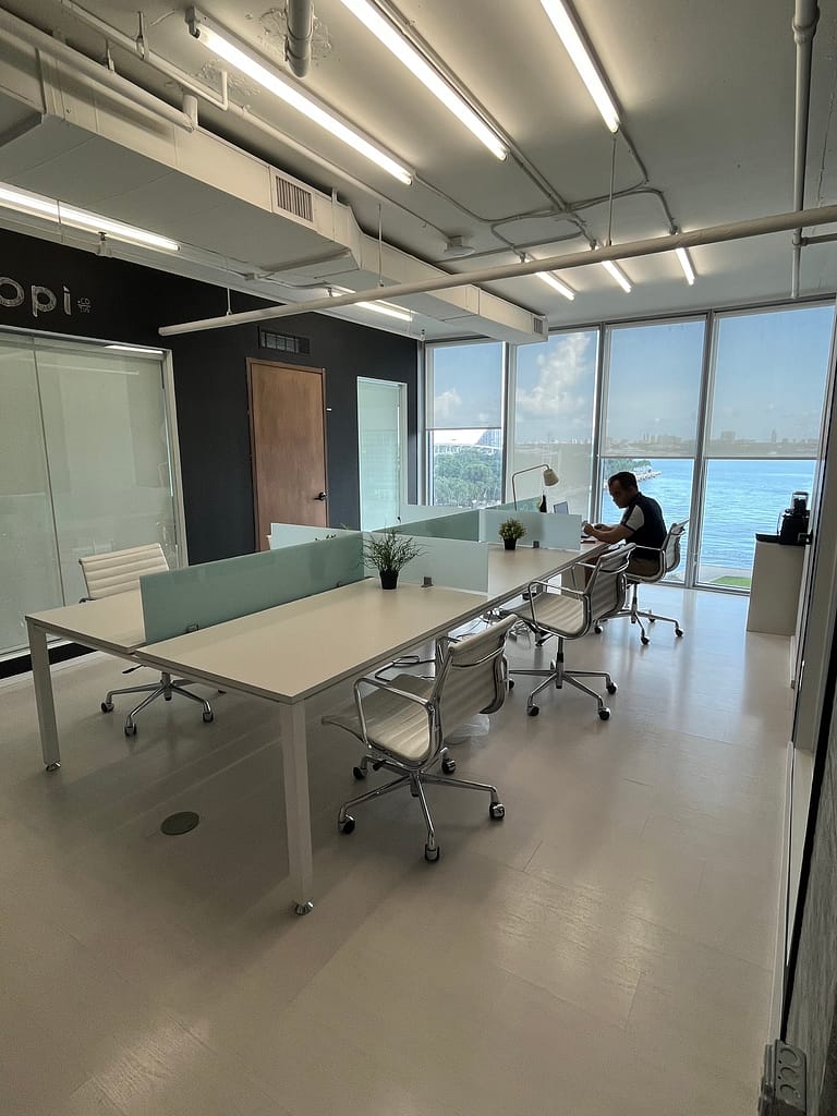 Coworking Biscayne - FLYDESK certified workspace