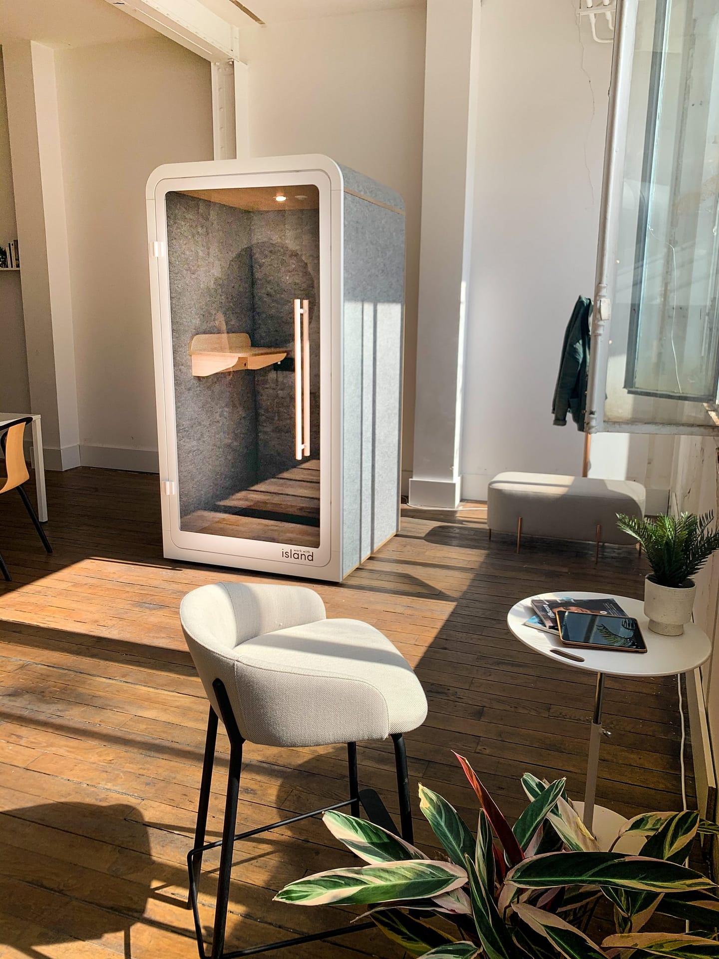 Why Your Office Should Have the Best Privacy Phone Booth — FLYDESK