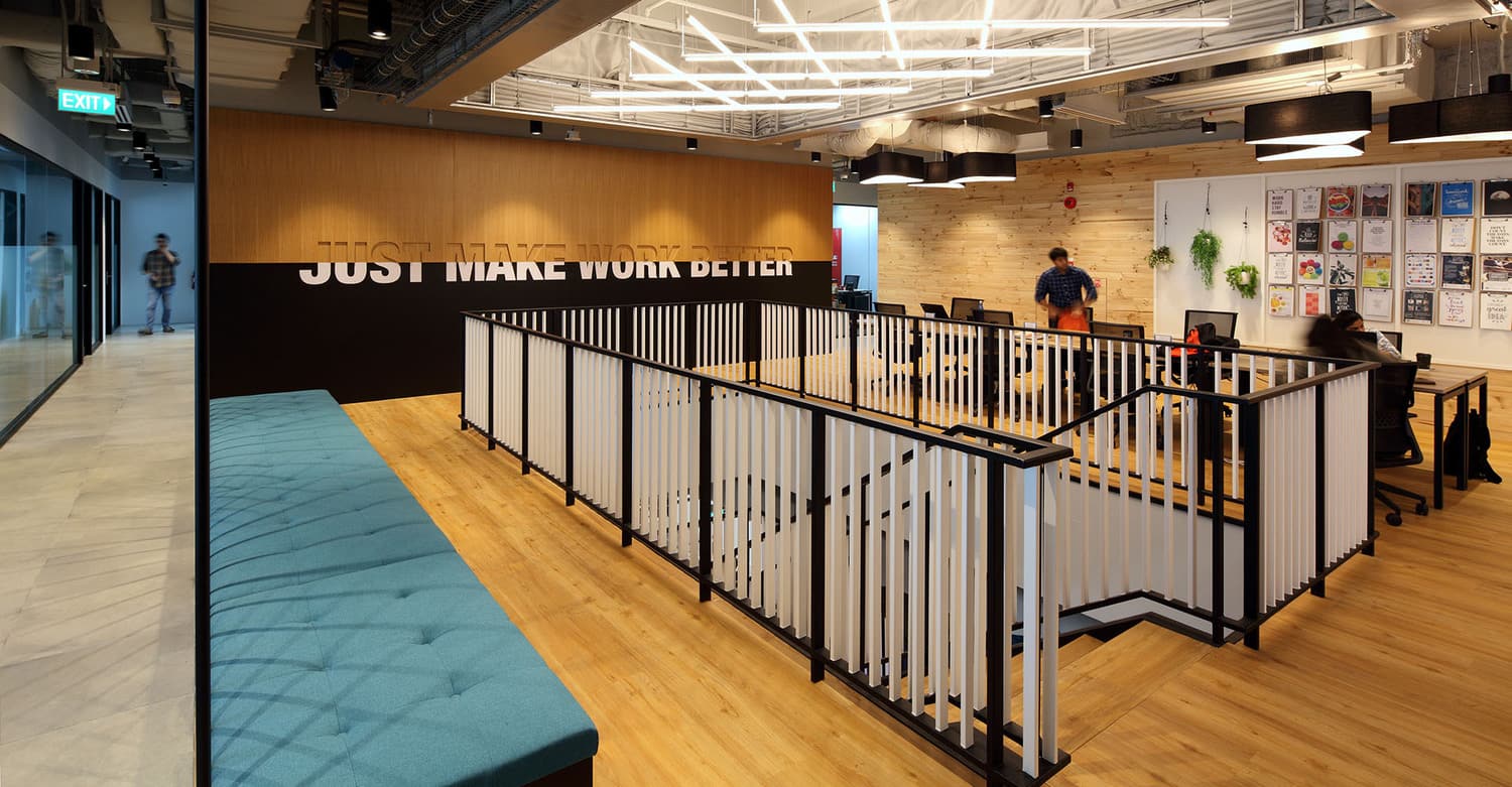 Coworking UIC Building - FLYDESK certified workspace