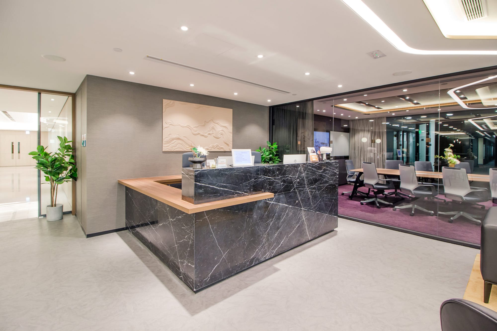 Coworking Admiralty Centre Tower 1 - FLYDESK certified workspace