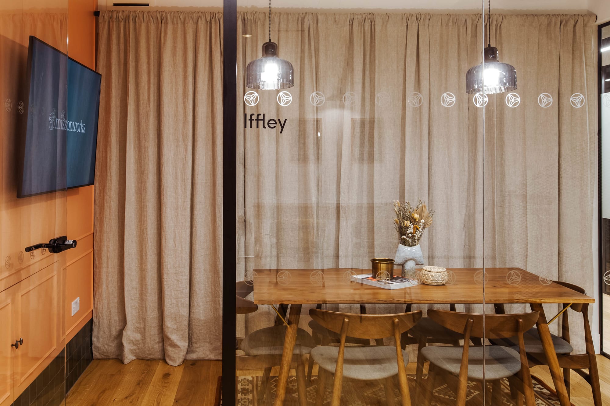 Inspiring workspace in Hammersmith - FLYDESK certified workspace